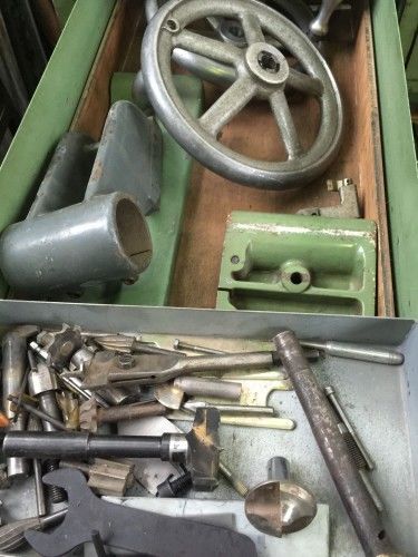 DECKEL KF 2 S mit sehr viel Zubehoer copy milling Machine | WorldMach ...